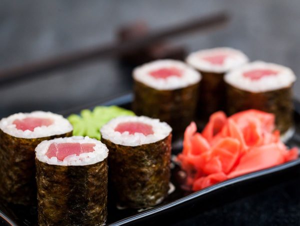 What is a maki sushi? - SCHOOL OF SUSHI